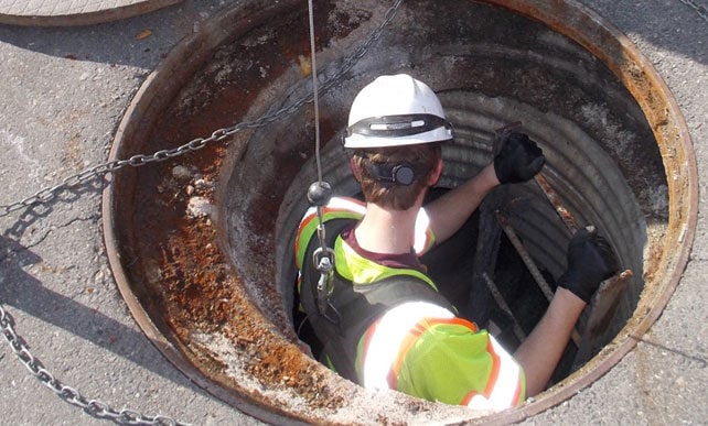 How to Optimize Manhole Inspections and Assessments: 6 Key Strategies
